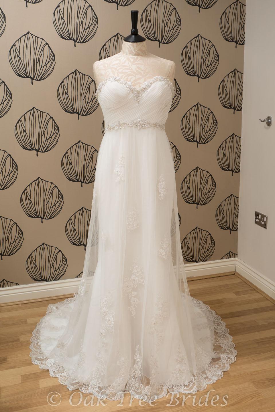 Benjamin Roberts 2421 | Oak Tree Brides