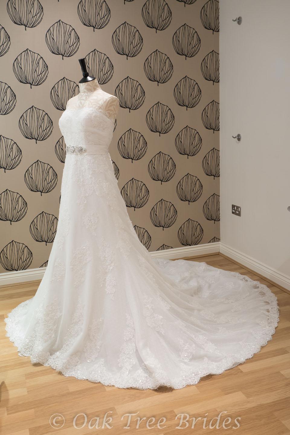 White One Jakobe Designer Wedding Dress | Oak Tree Brides